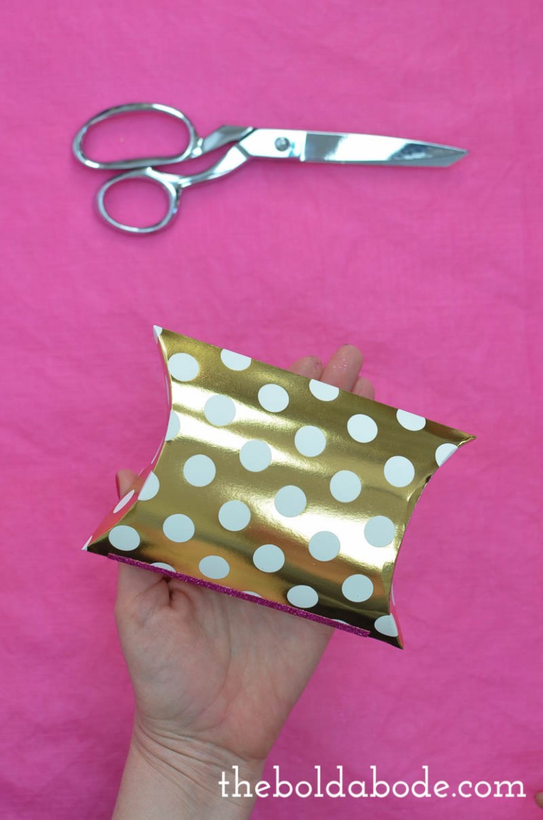 Make Your Own Gift Card Pillow Box
