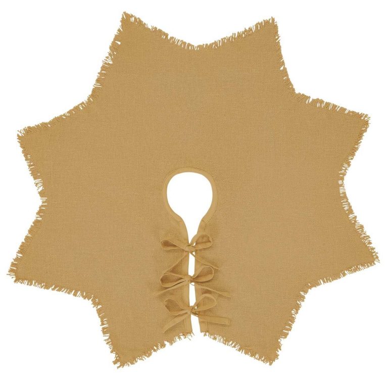 10 Super Cute Mini Tree Skirts and how to decorate with them!
