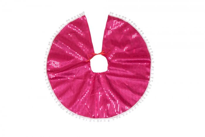 10 Super Cute Mini Tree Skirts and how to decorate with them!